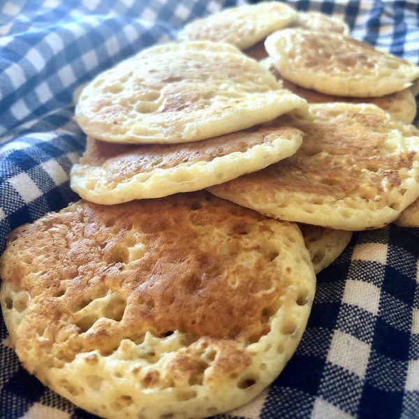 Imperfect pikelets that are sort of like crumpets – And Anyways…